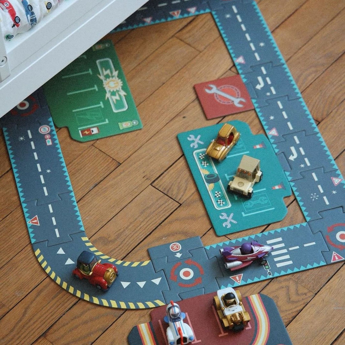 Djeco Crazy Motors Giant Road City Circuit – Scooter Girl Toys
