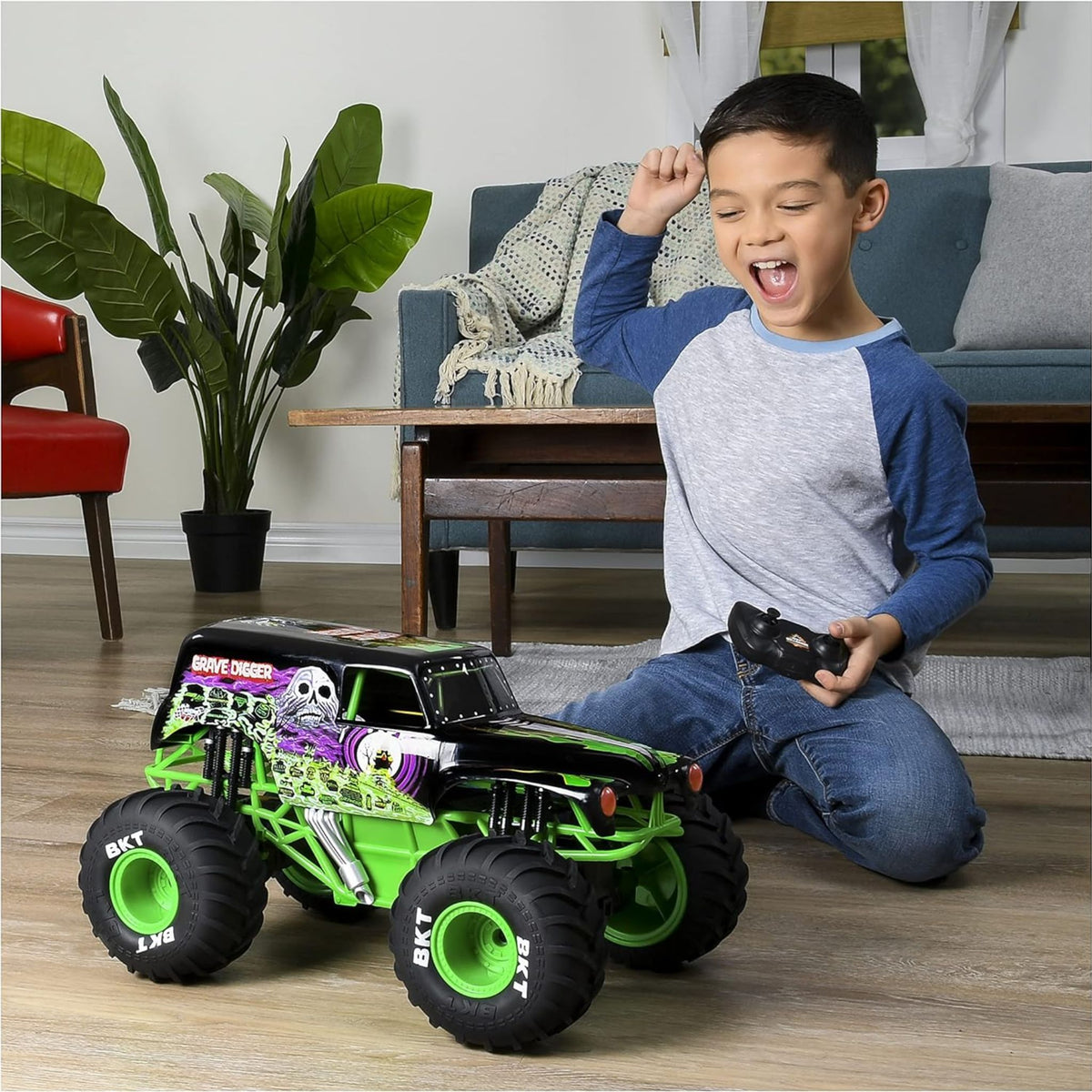Monster Jam RC Mega Grave Digger – Scooter Girl Toys